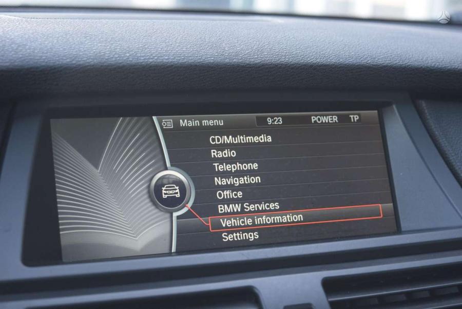 Grey BMW X5 2013 in Vilnius, with an engine capacity of 2.99 L and mileage of 331 thousand km for 10950 €, photo 24 on AUTOMOTO.COM.LV