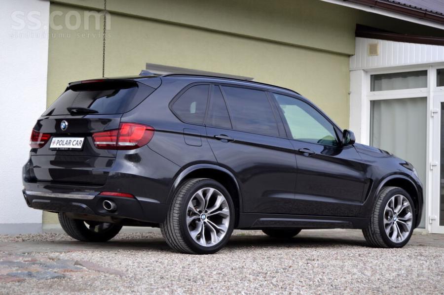 Grey BMW X5 2014 in Tukums, with an engine capacity of 3.00 L and mileage of 249 thousand km for 22490 €, photo 8 on AUTOMOTO.COM.LV