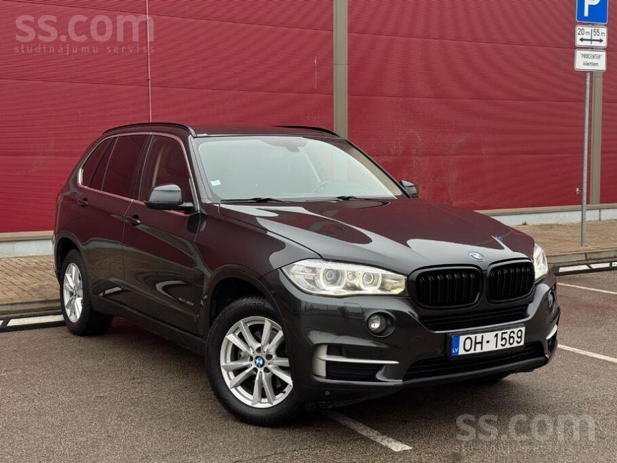 Pelēks BMW X5 2014 Jelgava, ar dzinēja tilpumu 3.00 L un nobraukumu 312 tūkst. km par 18400 €, foto 1 vietnē AUTOMOTO.COM.LV