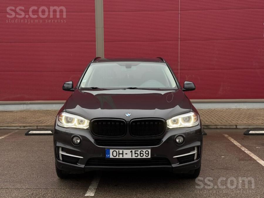 Pelēks BMW X5 2014 Jelgava, ar dzinēja tilpumu 3.00 L un nobraukumu 312 tūkst. km par 18400 €, foto 3 vietnē AUTOMOTO.COM.LV