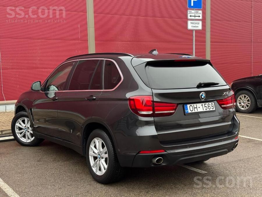 Pelēks BMW X5 2014 Jelgava, ar dzinēja tilpumu 3.00 L un nobraukumu 312 tūkst. km par 18400 €, foto 7 vietnē AUTOMOTO.COM.LV