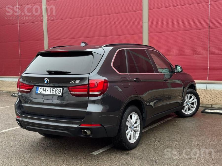 Pelēks BMW X5 2014 Jelgava, ar dzinēja tilpumu 3.00 L un nobraukumu 312 tūkst. km par 18400 €, foto 10 vietnē AUTOMOTO.COM.LV