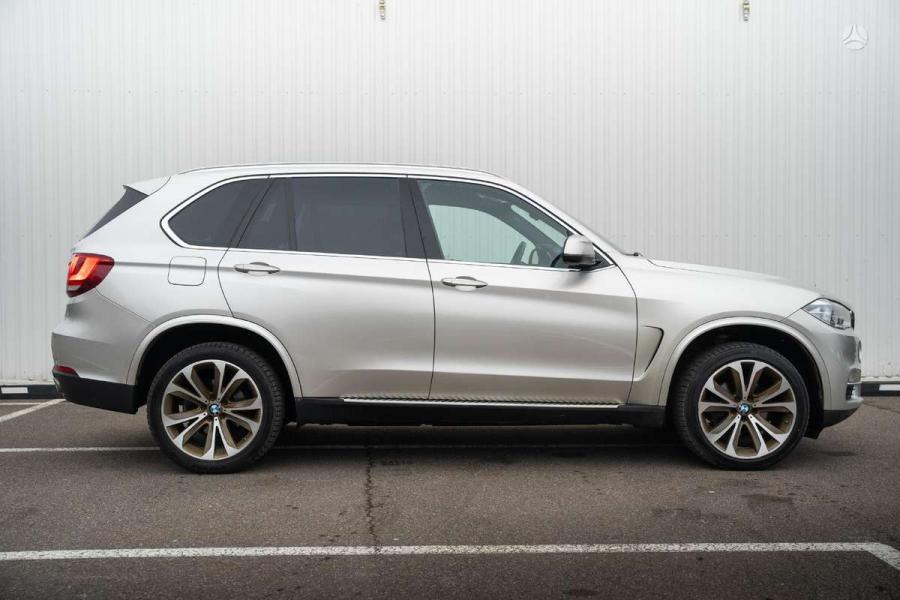 Pelēks BMW X5 2014 Viļņa, ar dzinēja tilpumu 2.99 L un nobraukumu 284 tūkst. km par 15500 €, foto 6 vietnē AUTOMOTO.COM.LV