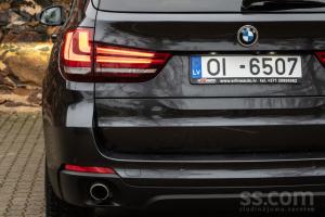 Grey BMW X5 2014 in Tukums, with an engine capacity of 3.00 L and mileage of 201 thousand km for 21500 €, photo 8 on AUTOMOTO.COM.LV