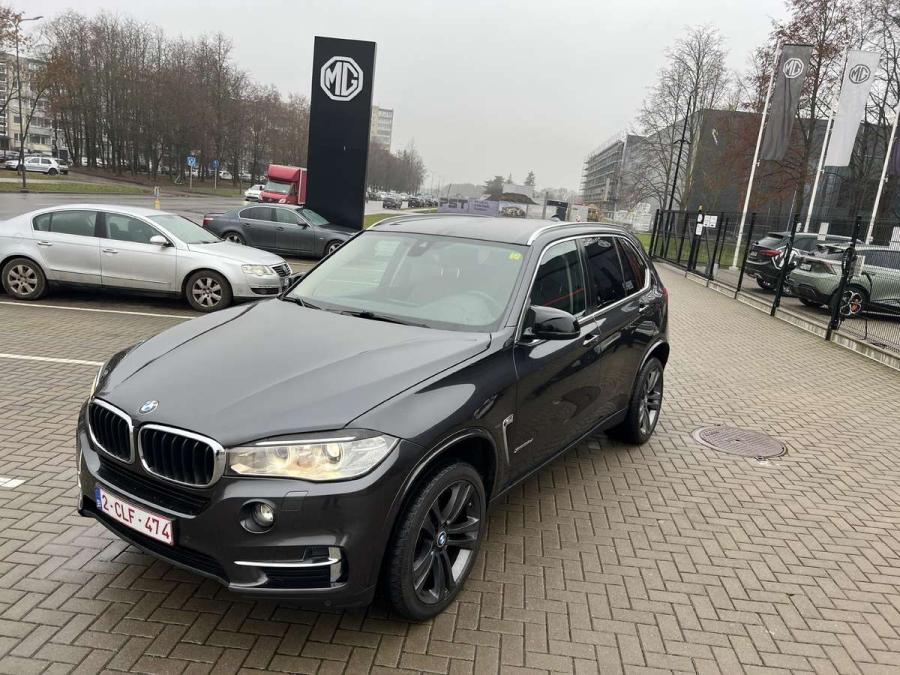 Grey BMW X5 2014 in Kaunas, with an engine capacity of 2.00 L and mileage of 233 thousand km for 17950 €, photo 8 on AUTOMOTO.COM.LV