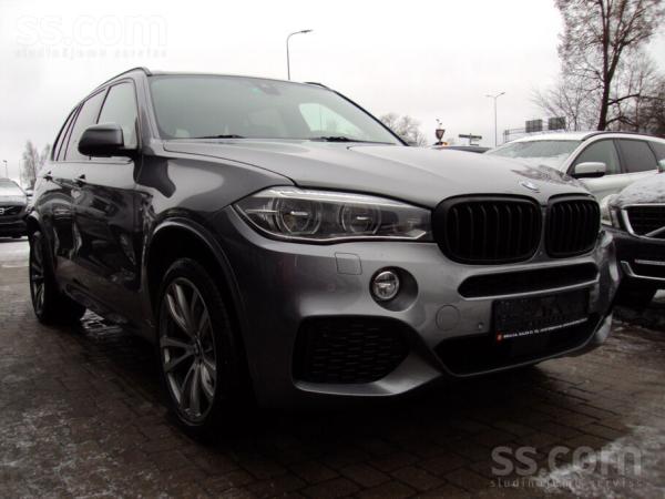 Grey BMW X5 2014 in Riga, with an engine capacity of 3.00 L and mileage of 210 thousand km for 22800 €, photo 2 on AUTOMOTO.COM.LV
