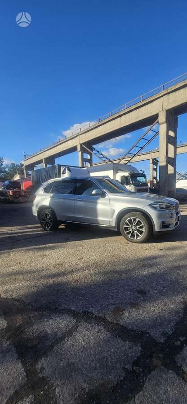 Pelēks BMW X5 2014 Kauņa, ar dzinēja tilpumu 2.00 L un nobraukumu 172 tūkst. km par 15650 €, foto 3 vietnē AUTOMOTO.COM.LV