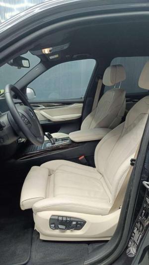 Pelēks BMW X5 2014 Alīta, ar dzinēja tilpumu 2.99 L un nobraukumu 230 tūkst. km par 11999 €, foto 15 vietnē AUTOMOTO.COM.LV