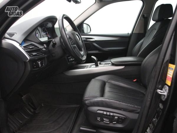 Grey BMW X5 2014 in Vilnius, with an engine capacity of 3.00 L and mileage of 236 thousand km for 19199 €, photo 4 on AUTOMOTO.COM.LV