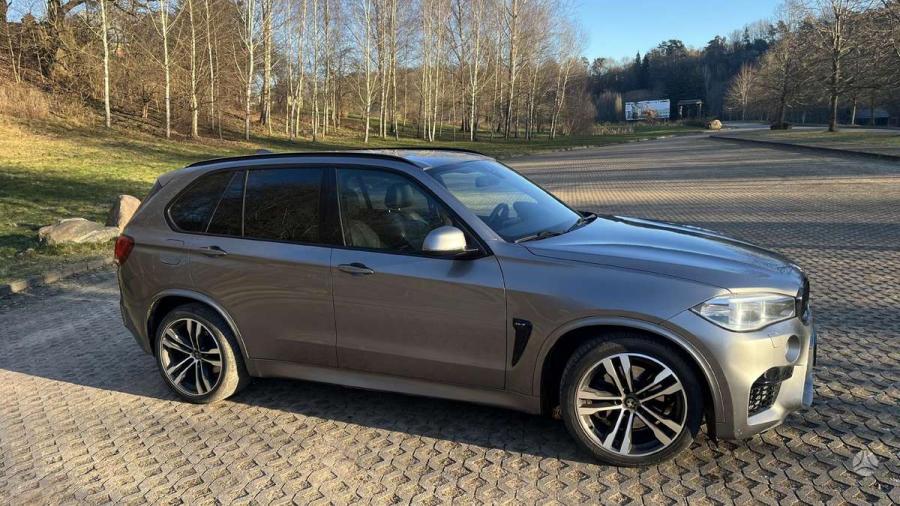 Grey BMW X5 2014 in Vilnius, with an engine capacity of 3.00 L and mileage of 222 thousand km for 19900 €, photo 6 on AUTOMOTO.COM.LV