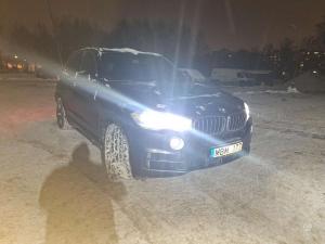 Pelēks BMW X5 2014 Viļņa, ar dzinēja tilpumu 2.99 L un nobraukumu 278 tūkst. km par 14500 €, foto  vietnē AUTOMOTO.COM.LV