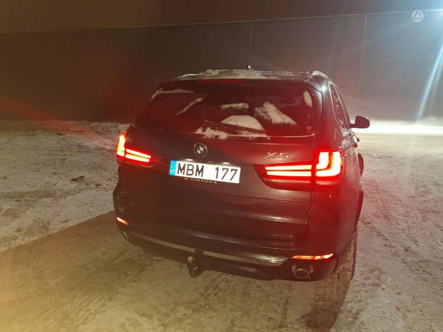 Pelēks BMW X5 2014 Viļņa, ar dzinēja tilpumu 2.99 L un nobraukumu 278 tūkst. km par 14500 €, foto 5 vietnē AUTOMOTO.COM.LV