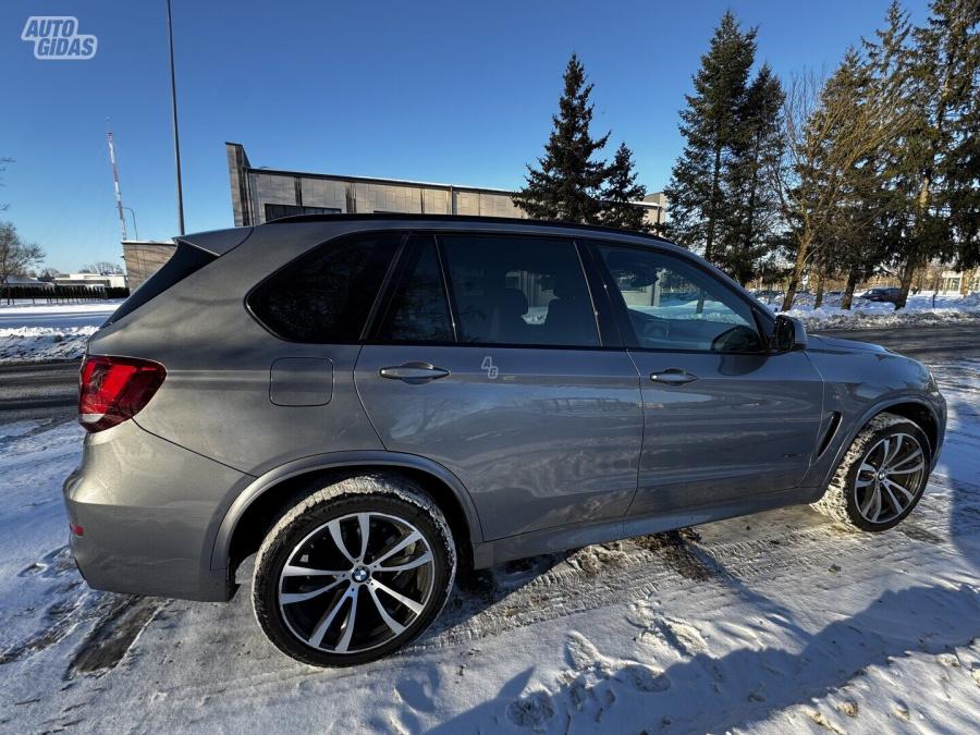 Pelēks BMW X5 2014 Tauragė, ar dzinēja tilpumu 3.00 L un nobraukumu 244 tūkst. km par 20500 €, foto 4 vietnē AUTOMOTO.COM.LV