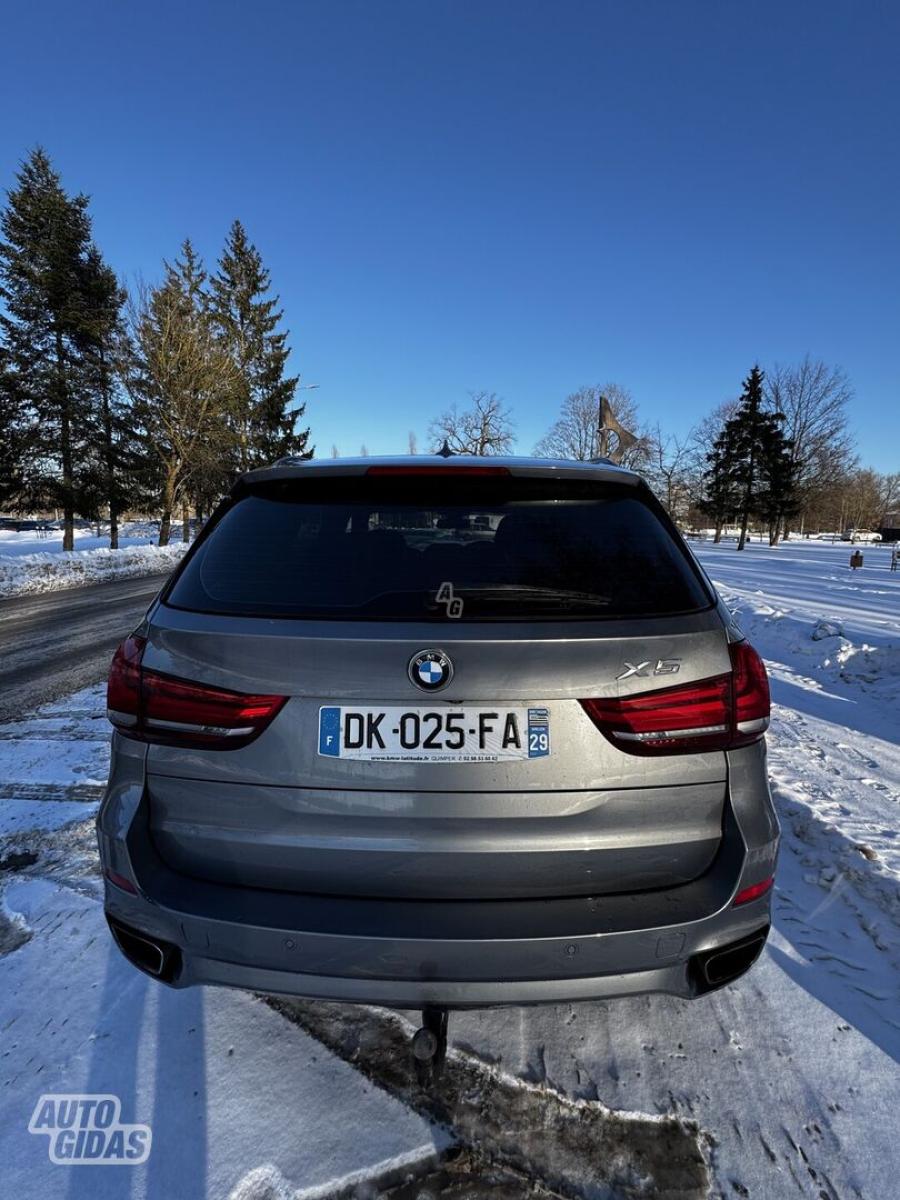 Pelēks BMW X5 2014 Tauragė, ar dzinēja tilpumu 3.00 L un nobraukumu 244 tūkst. km par 20500 €, foto 6 vietnē AUTOMOTO.COM.LV