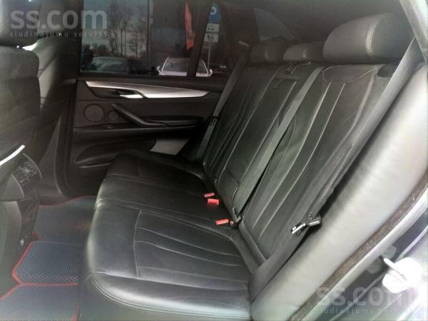 Grey BMW X5 2014 in Riga, with an engine capacity of 3.00 L and mileage of 238 thousand km for 19650 €, photo 9 on AUTOMOTO.COM.LV