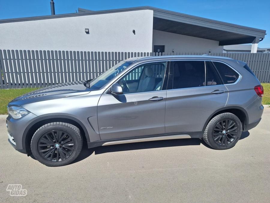 Grey BMW X5 2014 in Klaipeda, with an engine capacity of 3.00 L and mileage of 284 thousand km for 15000 €, photo 5 on AUTOMOTO.COM.LV