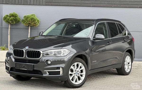 Grey BMW X5 2014 in Siauliai, with an engine capacity of 2.00 L and mileage of 310 thousand km for 17750 €, photo 2 on AUTOMOTO.COM.LV