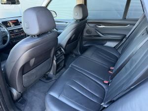Grey BMW X5 2014 in Siauliai, with an engine capacity of 2.00 L and mileage of 310 thousand km for 17750 €, photo 17 on AUTOMOTO.COM.LV