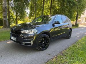 Pelēks BMW X5 2014 Jelgava, ar dzinēja tilpumu 3.00 L un nobraukumu 320 tūkst. km par 17490 €, foto  vietnē AUTOMOTO.COM.LV