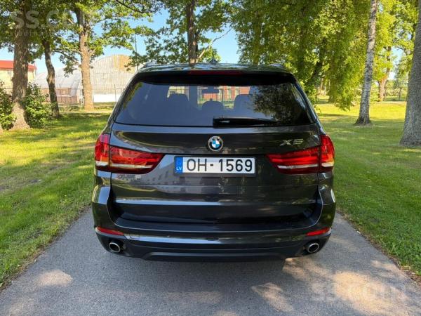 Pelēks BMW X5 2014 Jelgava, ar dzinēja tilpumu 3.00 L un nobraukumu 320 tūkst. km par 17490 €, foto 4 vietnē AUTOMOTO.COM.LV