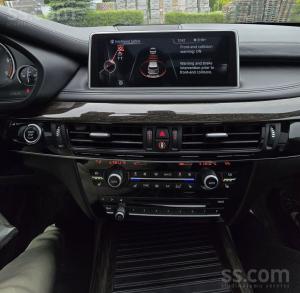 Grey BMW X5 2014 in Jelgava, with an engine capacity of 3.00 L and mileage of 281 thousand km for 17000 €, photo 9 on AUTOMOTO.COM.LV
