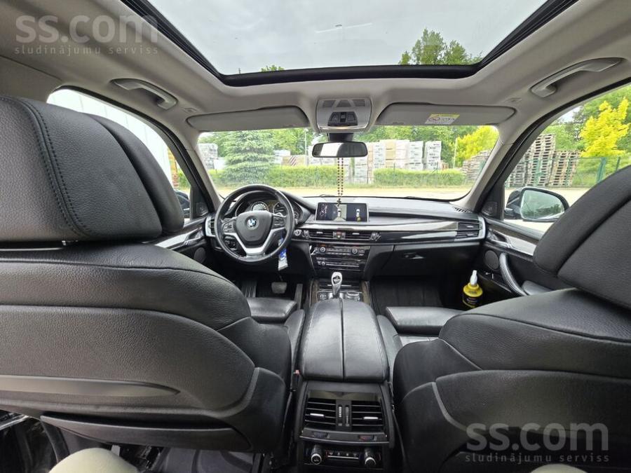 Grey BMW X5 2014 in Jelgava, with an engine capacity of 3.00 L and mileage of 281 thousand km for 17000 €, photo 12 on AUTOMOTO.COM.LV