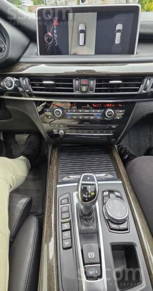 Grey BMW X5 2014 in Jelgava, with an engine capacity of 3.00 L and mileage of 281 thousand km for 17000 €, photo 15 on AUTOMOTO.COM.LV