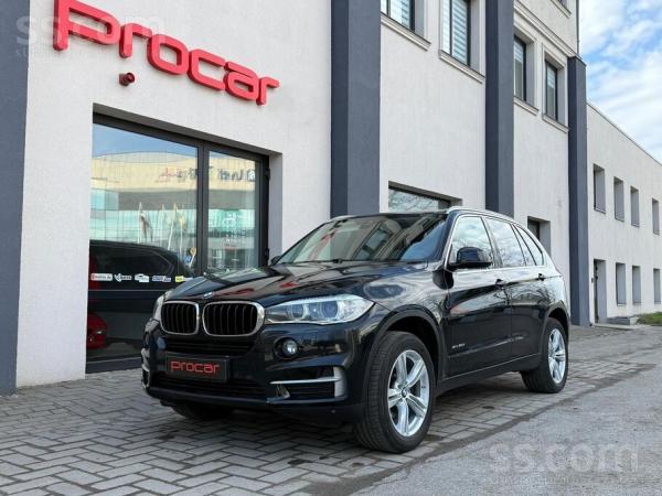 Pelēks BMW X5 2014 Rīga, ar dzinēja tilpumu 3.00 L un nobraukumu 125 tūkst. km par 18400 €, foto 1 vietnē AUTOMOTO.COM.LV