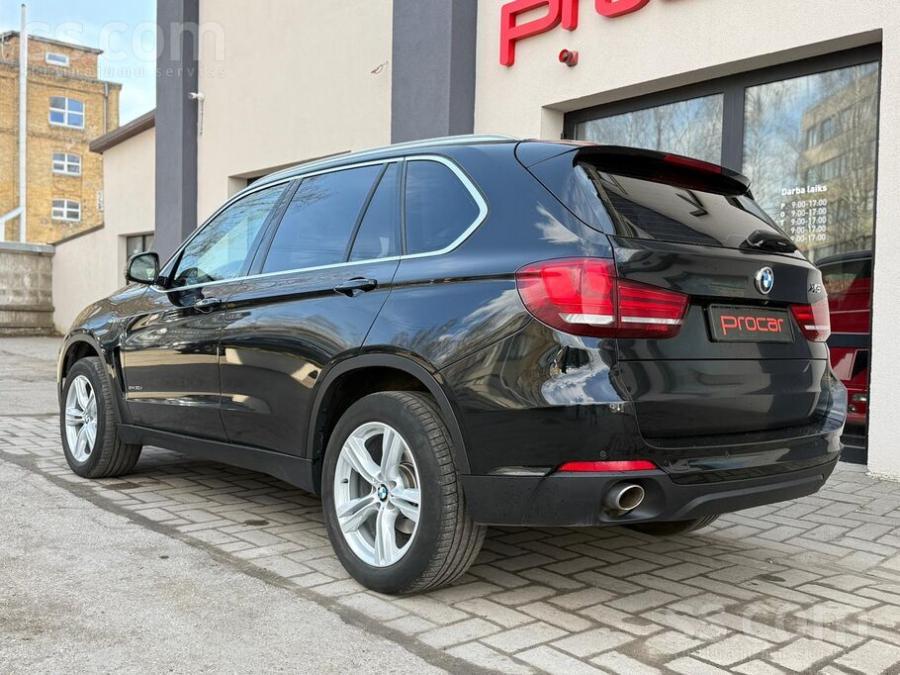 Pelēks BMW X5 2014 Rīga, ar dzinēja tilpumu 3.00 L un nobraukumu 125 tūkst. km par 18400 €, foto 4 vietnē AUTOMOTO.COM.LV