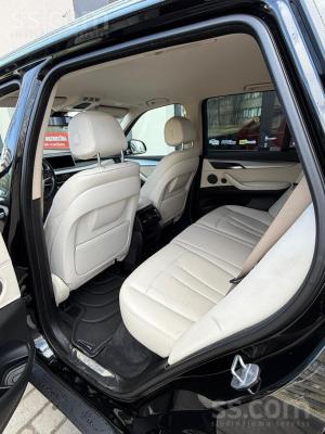 Pelēks BMW X5 2014 Rīga, ar dzinēja tilpumu 3.00 L un nobraukumu 125 tūkst. km par 18400 €, foto 11 vietnē AUTOMOTO.COM.LV
