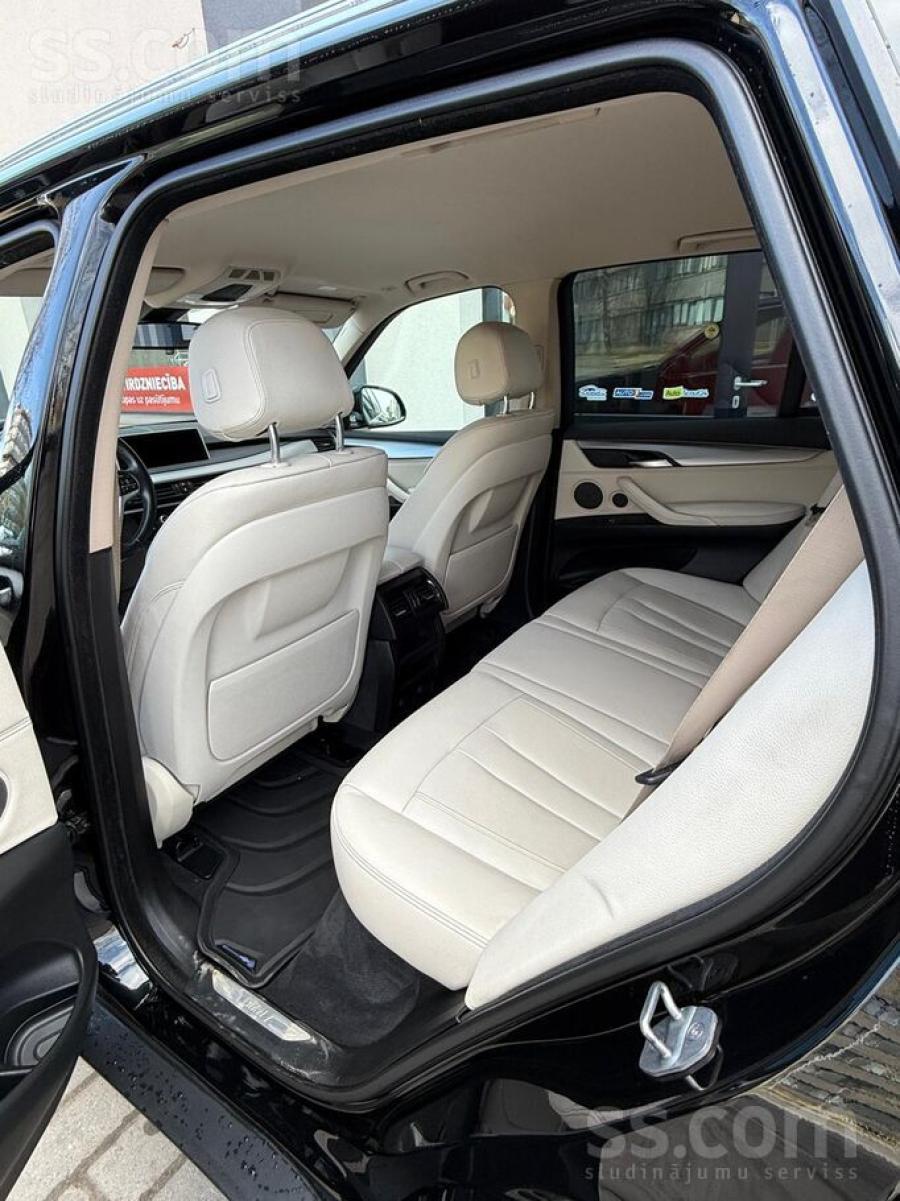 Pelēks BMW X5 2014 Rīga, ar dzinēja tilpumu 3.00 L un nobraukumu 125 tūkst. km par 18400 €, foto 11 vietnē AUTOMOTO.COM.LV
