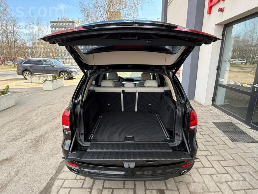 Pelēks BMW X5 2014 Rīga, ar dzinēja tilpumu 3.00 L un nobraukumu 125 tūkst. km par 18400 €, foto 13 vietnē AUTOMOTO.COM.LV