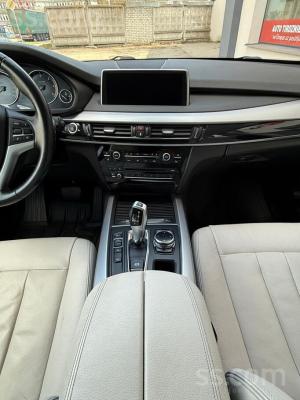 Pelēks BMW X5 2014 Rīga, ar dzinēja tilpumu 3.00 L un nobraukumu 125 tūkst. km par 18400 €, foto 17 vietnē AUTOMOTO.COM.LV