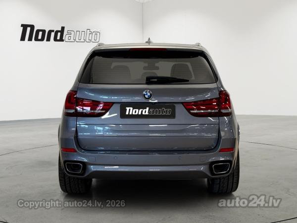 Pelēks BMW X5 2014 Tallina, ar dzinēja tilpumu 3.00 L un nobraukumu 243 tūkst. km par 20900 €, foto 2 vietnē AUTOMOTO.COM.LV