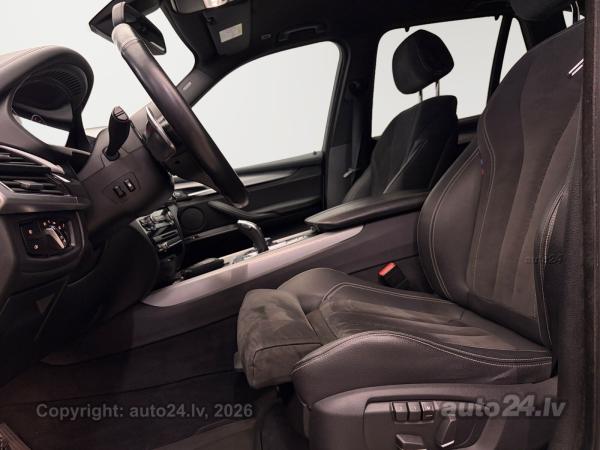 Pelēks BMW X5 2014 Tallina, ar dzinēja tilpumu 3.00 L un nobraukumu 243 tūkst. km par 20900 €, foto 5 vietnē AUTOMOTO.COM.LV