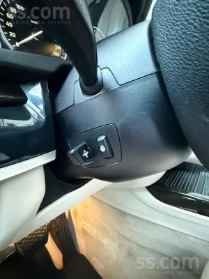 Grey BMW X5 2014 in Riga, with an engine capacity of 3.00 L and mileage of 331 thousand km for 14990 €, photo 27 on AUTOMOTO.COM.LV
