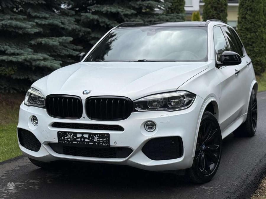 Grey BMW X5 2014 in Utena, with an engine capacity of 2.99 L and mileage of 205 thousand km for 17700 €, photo 1 on AUTOMOTO.COM.LV