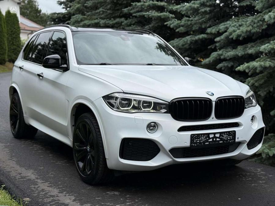 Grey BMW X5 2014 in Utena, with an engine capacity of 2.99 L and mileage of 205 thousand km for 17700 €, photo 4 on AUTOMOTO.COM.LV