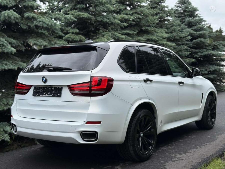 Grey BMW X5 2014 in Utena, with an engine capacity of 2.99 L and mileage of 205 thousand km for 17700 €, photo 5 on AUTOMOTO.COM.LV
