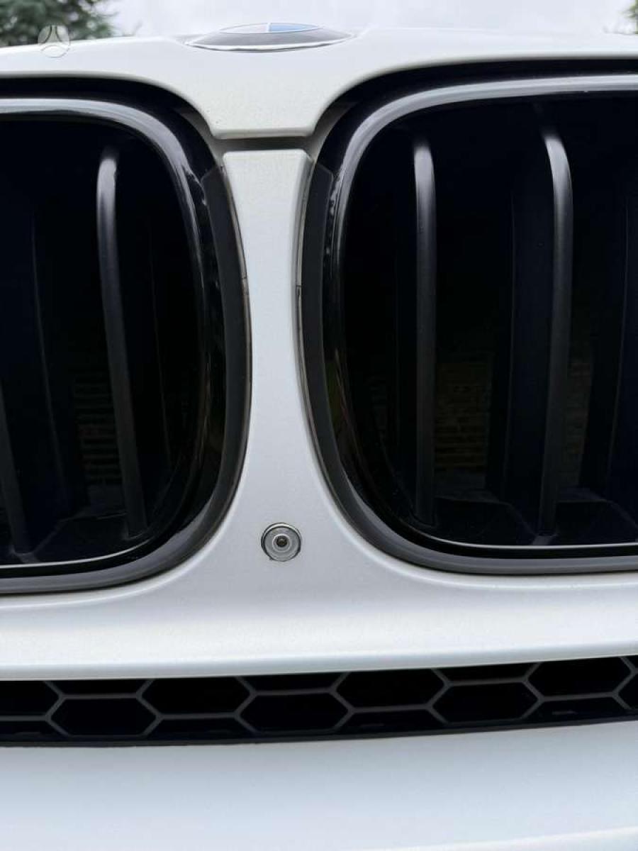 Grey BMW X5 2014 in Utena, with an engine capacity of 2.99 L and mileage of 205 thousand km for 17700 €, photo 10 on AUTOMOTO.COM.LV
