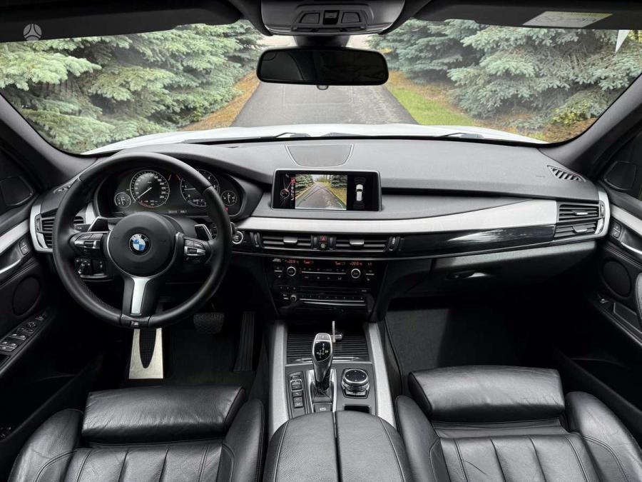 Grey BMW X5 2014 in Utena, with an engine capacity of 2.99 L and mileage of 205 thousand km for 17700 €, photo 13 on AUTOMOTO.COM.LV