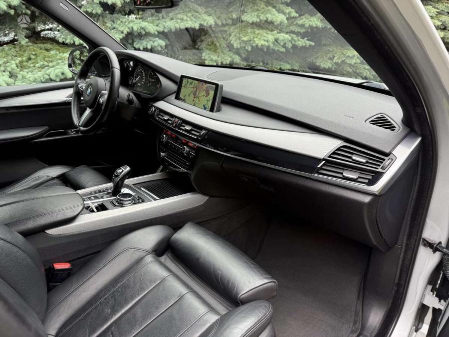 Grey BMW X5 2014 in Utena, with an engine capacity of 2.99 L and mileage of 205 thousand km for 17700 €, photo 21 on AUTOMOTO.COM.LV