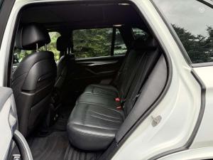 Grey BMW X5 2014 in Utena, with an engine capacity of 2.99 L and mileage of 205 thousand km for 17700 €, photo 22 on AUTOMOTO.COM.LV