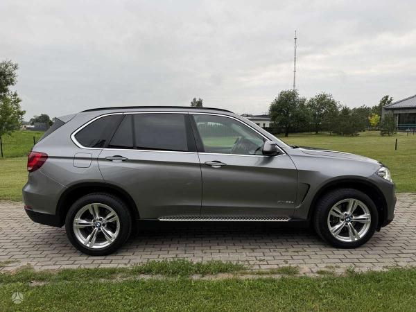 Pelēks BMW X5 2014 Tauragė, ar dzinēja tilpumu 2.00 L un nobraukumu 225 tūkst. km par 16900 €, foto 10 vietnē AUTOMOTO.COM.LV