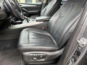 Pelēks BMW X5 2014 Tauragė, ar dzinēja tilpumu 2.00 L un nobraukumu 225 tūkst. km par 16900 €, foto 16 vietnē AUTOMOTO.COM.LV