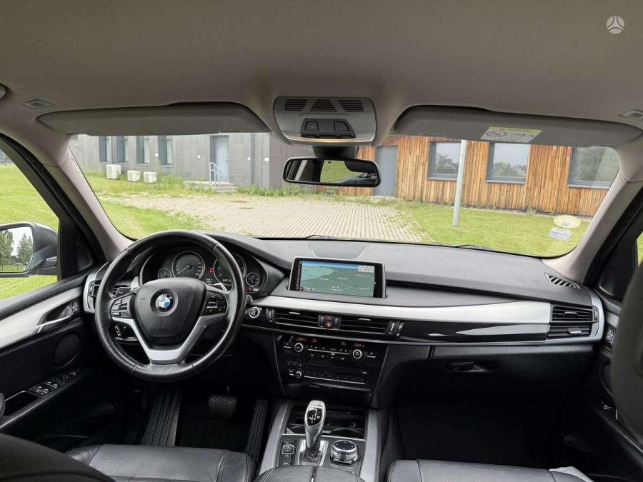 Pelēks BMW X5 2014 Tauragė, ar dzinēja tilpumu 2.00 L un nobraukumu 225 tūkst. km par 16900 €, foto 17 vietnē AUTOMOTO.COM.LV