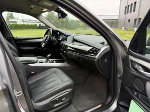 Pelēks BMW X5 2014 Tauragė, ar dzinēja tilpumu 2.00 L un nobraukumu 225 tūkst. km par 16900 €, foto 18 vietnē AUTOMOTO.COM.LV