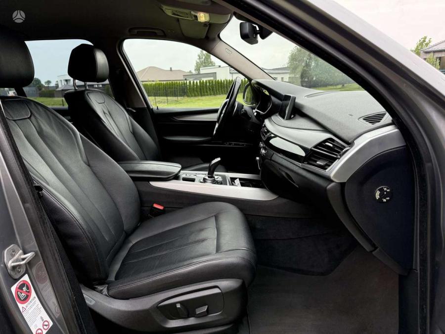 Pelēks BMW X5 2014 Tauragė, ar dzinēja tilpumu 2.00 L un nobraukumu 225 tūkst. km par 16900 €, foto 19 vietnē AUTOMOTO.COM.LV