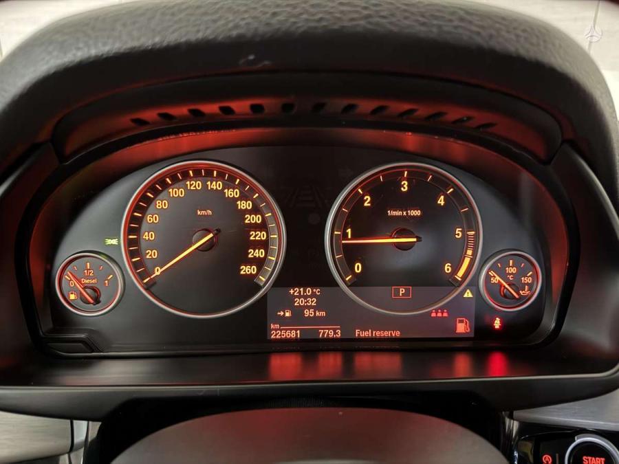 Pelēks BMW X5 2014 Tauragė, ar dzinēja tilpumu 2.00 L un nobraukumu 225 tūkst. km par 16900 €, foto 21 vietnē AUTOMOTO.COM.LV