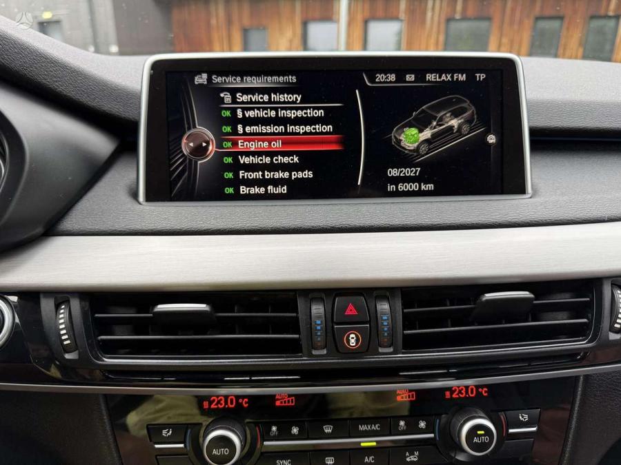 Pelēks BMW X5 2014 Tauragė, ar dzinēja tilpumu 2.00 L un nobraukumu 225 tūkst. km par 16900 €, foto 27 vietnē AUTOMOTO.COM.LV